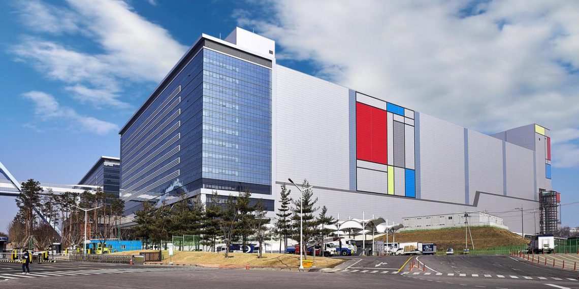 Samsung Unveils its New Semiconductor Plants